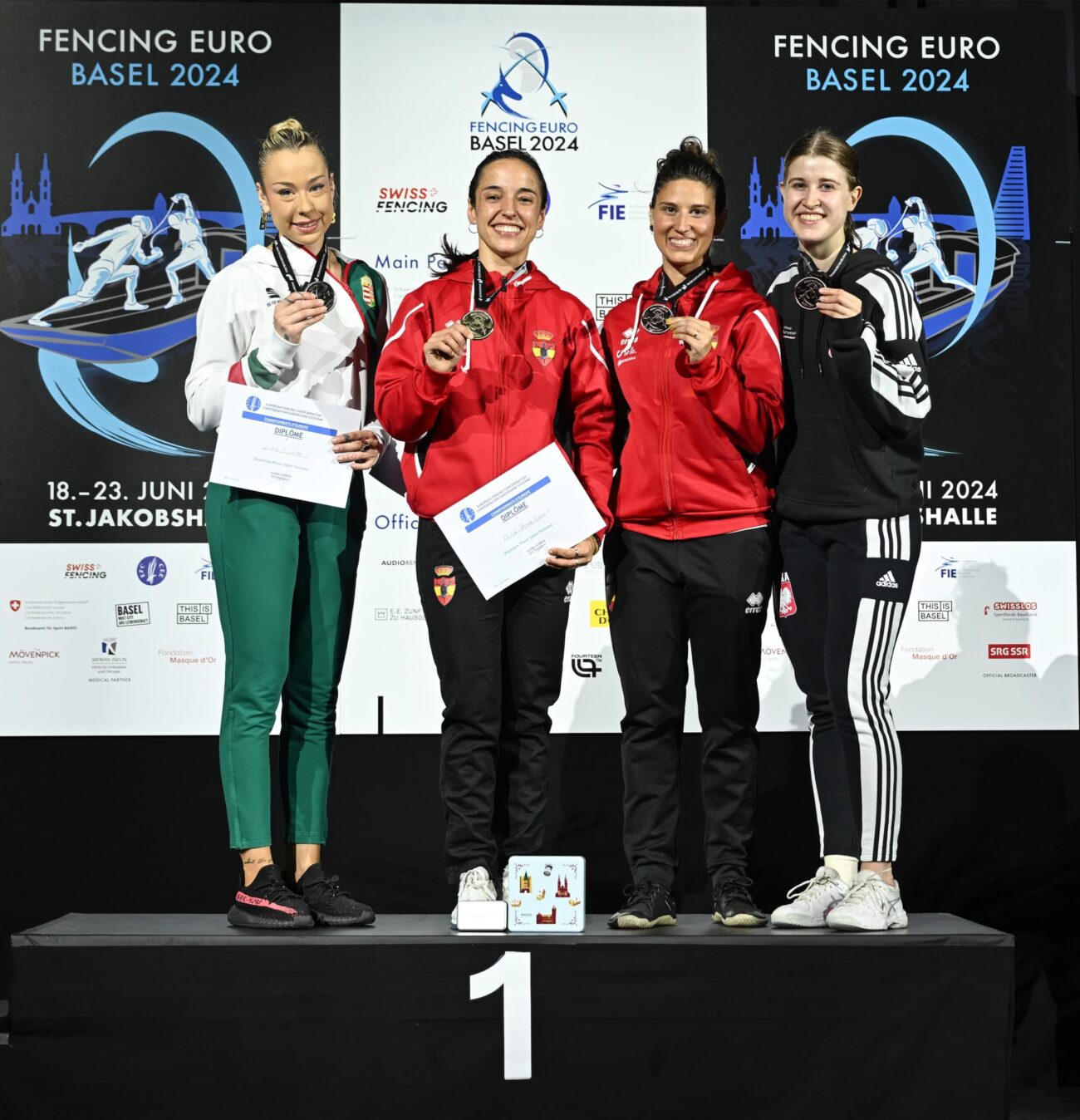 Esgrima Femenina – Real Federación Española de Esgrima